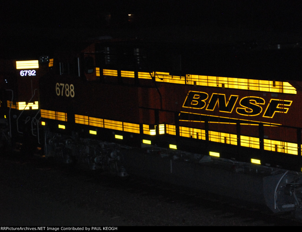 Up Close Shot of BNSF 6792 and BNSF 6788 as the Newest ES44C4 Consist to date Lead the Z WSP-SBD ...